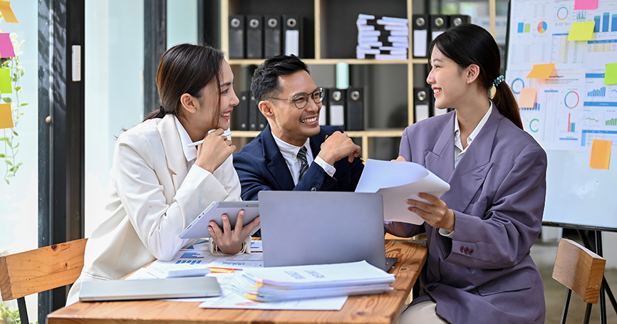 People at Work: A Global Workforce View | ADP Hong-Kong