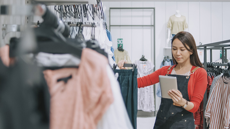 Retail Industry Payroll Services | HR for Retail Industry | ADP Hong Kong